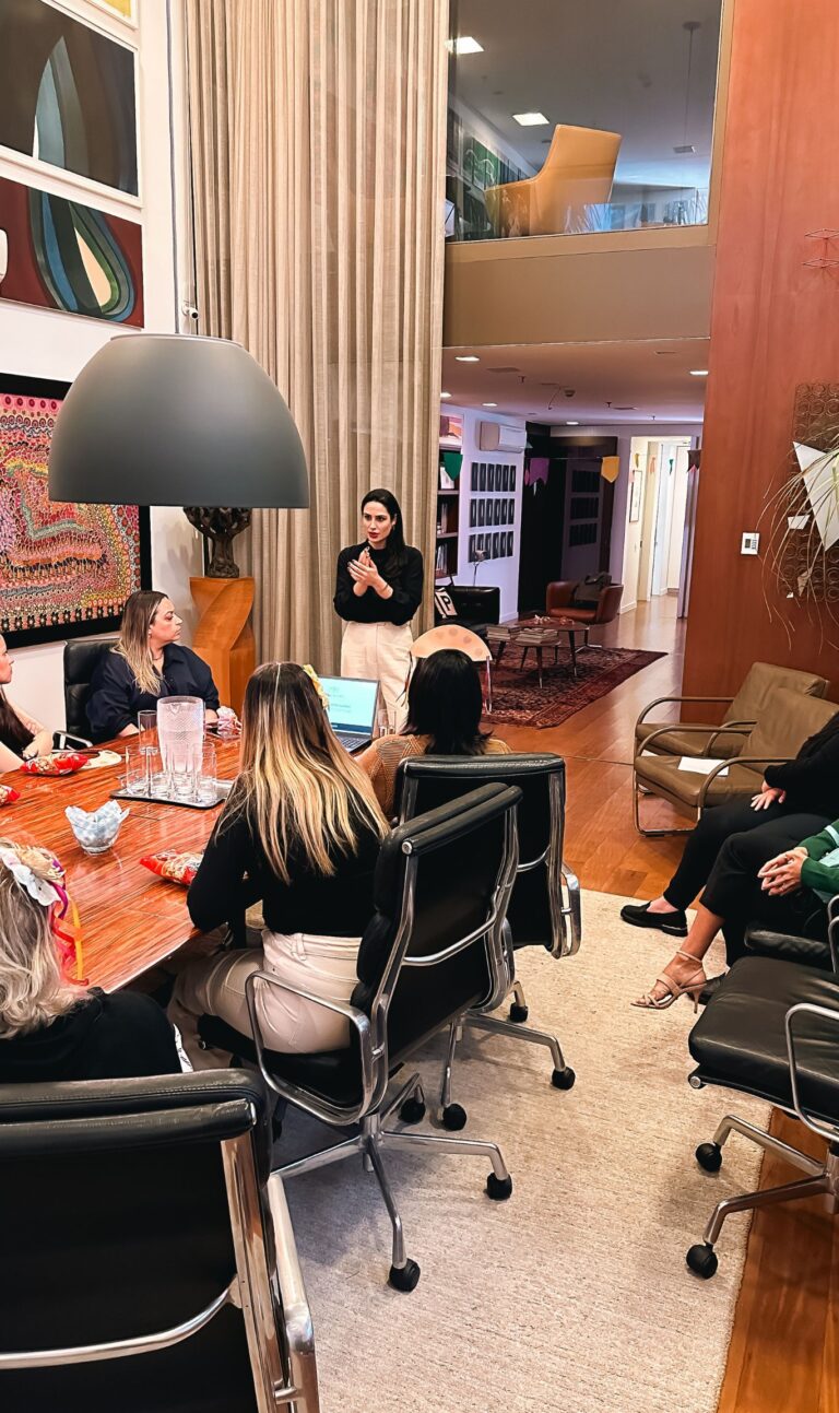 Trabalhos - Mariah Ruibal